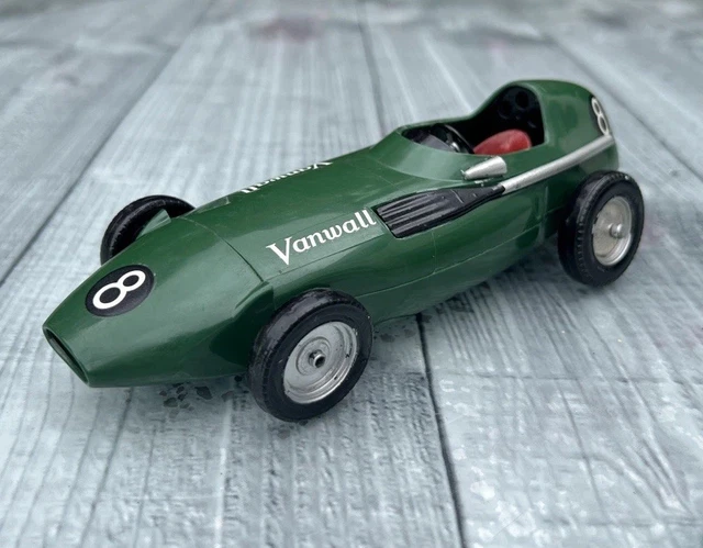 1:24 MERIT 1956 Vanwall VW2 Racing Car Painted & Assembled Vintage ...