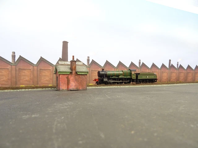 MODEL TOWN BACKSCENES O Gauge Loco Shed (Mt0075(O)) ** New Backscene ...