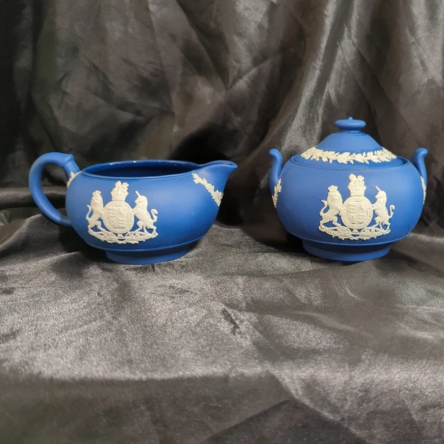 WEDGWOOD LIMITED EDITION Queen Elizabeth II Coronation Creamer & Sugar 1953 Blue EUR 45,80 ...