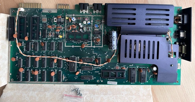 COMMODORE VC20/VIC20 CARTE Mère / Platine / Assy Non: 324002-02 Rev. D ...