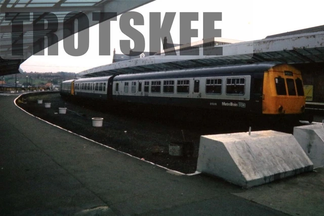 35MM SLIDE BR British Railways Diesel DMU Class 101 53216 Whitby 1987 ...