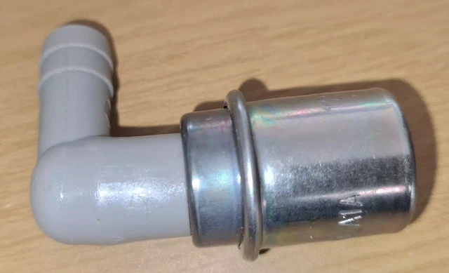 FORD FIESTA MK4.KA Mk1.New Genuine Ford Crankcase Breather. 1226480 £14 ...