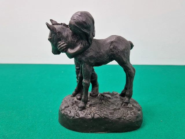 HEREDITIES GIRL WITH Pony Horse Figure Ornament Signed Ann P Wynne EUR ...