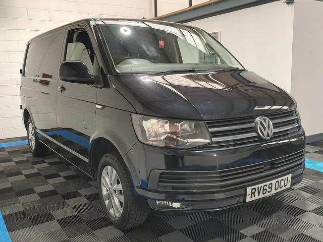 2019 VOLKSWAGEN TRANSPORTER TDI T28 Highline Panel Van Diesel Automatic ...