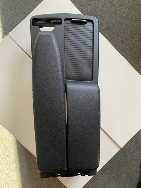 MERCEDES-BENZ MITTELKONSOLE; A2046800639; w204, w212, c207 EUR 49,00 ...