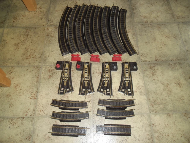 LOT DE 25 rails Jouef Ho modèle Ballast, 15 rails courbes, 4 aiguillages, etc... EUR 15,00 ...