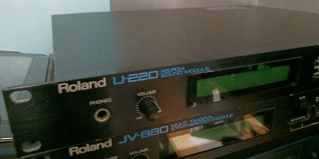 ROLAND U-220 MULTI-TIMBRAL Synthesizer Sound Module Rack Mount $110.00 ...