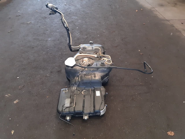 PORSCHE MACAN 95B Fuel Tank 8R0201021 3.0 Petrol 250kw 2017 14578232 ...