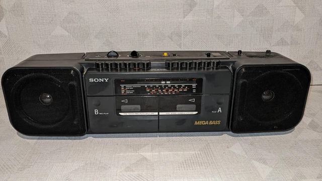 VINTAGE SONY CFS-W308L Boombox AM/FM Radio Cassette Corder Read ...