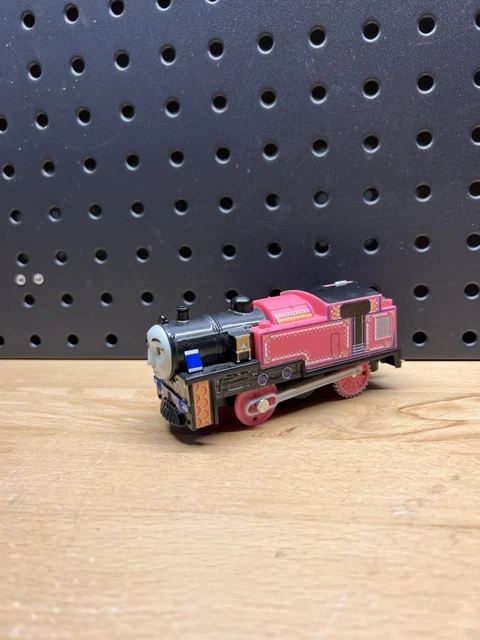 HYPER GLOW TRACKMASTER Hyper Glow Ashima Thomas & Friends 2013 ...