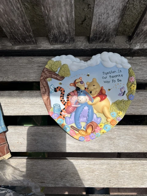 DISNEY WINNIE THE Pooh Bradford Exchange Plate Heart Shape Wall Hanging ...