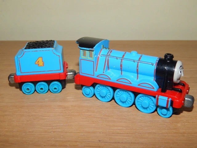 THOMAS THE TANK ENGINE TAKE & PLAY GORDON (p&p discount available) £4. ...