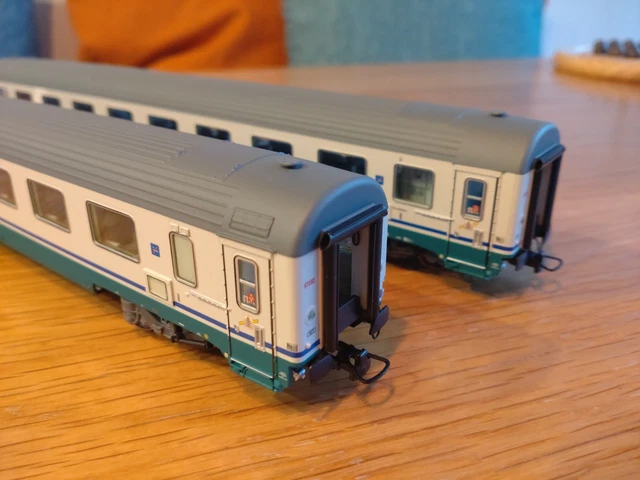 2X LIMA Expert limited edition HO gauge Trenitalia FS 1st Class coaches ...