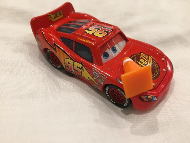 DISNEY PIXAR CARS LENTICULAR LIGHTNING MCQUEEN CONE Diecast 1:55 TOKYO ...