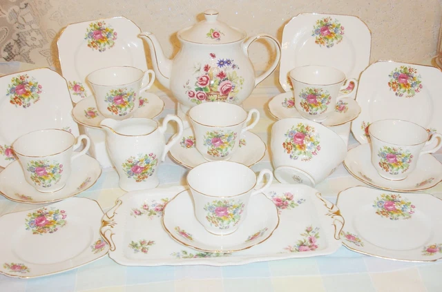 ROYAL STUART ROYAL Albert English Bone China Tea Set + Teapot 22 pieces ...
