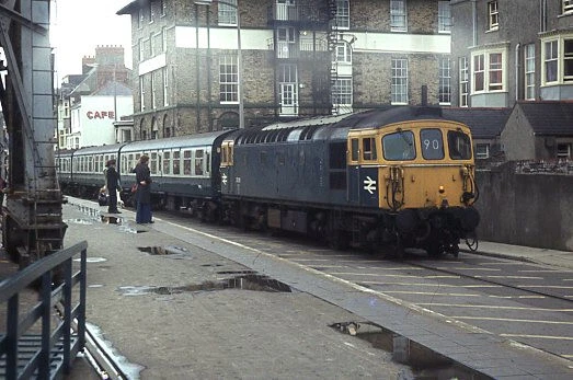 ORIGINAL COLOUR SLIDE of 33111 BR class 33 Crompton diesel loco £3.50 ...