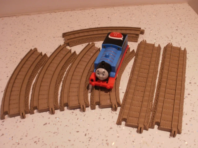 THOMAS TRACKMASTER MOTORIZED Talking Thomas Train From 2019 + 10 Pieces ...