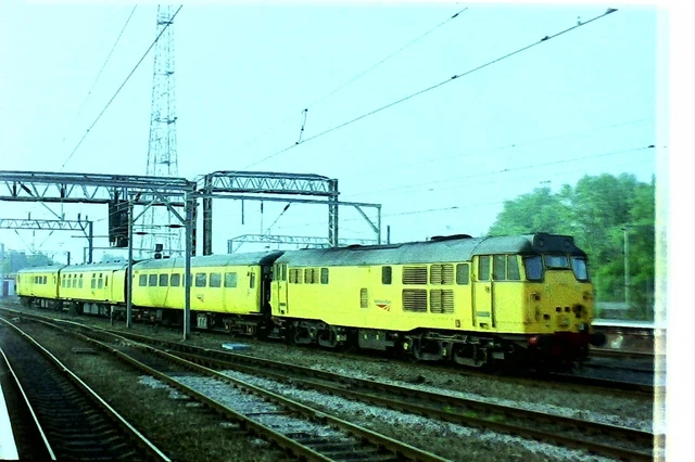 35MM RAILWAY COLOUR Negative Class 31 233 at Crewe £1.95 - PicClick UK