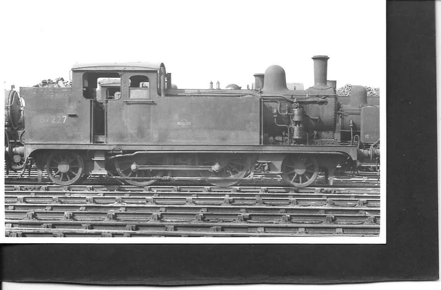 BRITISH RAILWAYS - F6 Class 2-4-2T 67227 - Photo #1022 £1.50 - PicClick UK
