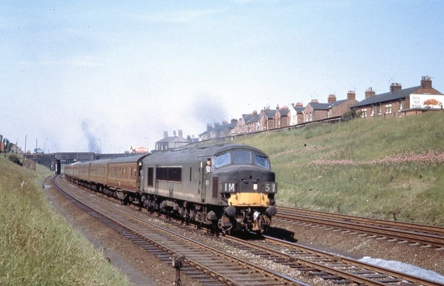 COLOUR RAIL SLIDE, DE2009, Class 28, D5718, green livery, Faringdon Jcn ...