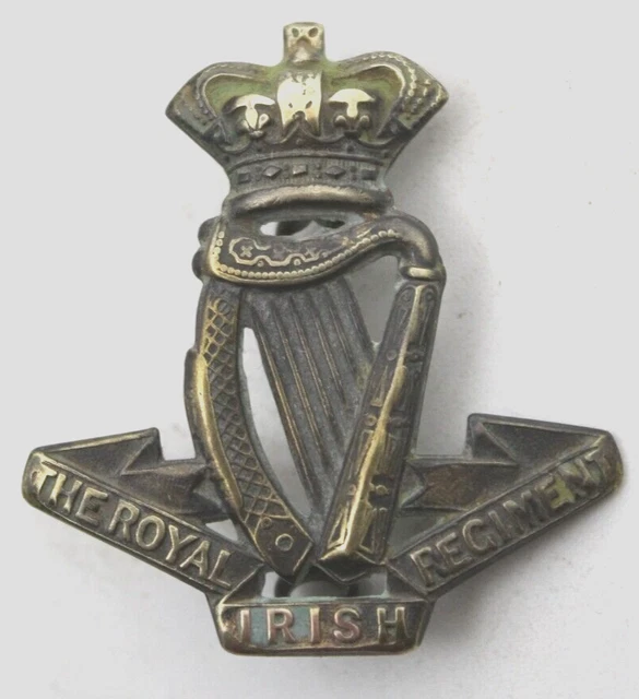VICTORIAN CROWN BRITISH Army Royal Irish Regiment (18th Foot) Cap Badge ...