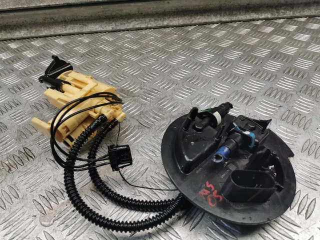 MERCEDES C-CLASS FUEL Pump In Tank 2054701694 2.1 Diesel W205 2015 ...