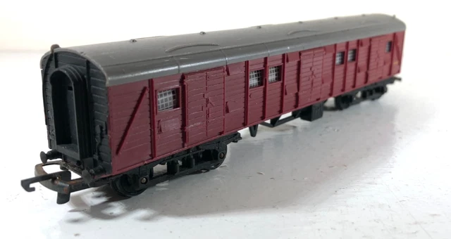 TRI-ANG TT GAUGE S227S Maroon BR Bogie GUV Parcels Utility Van Model ...