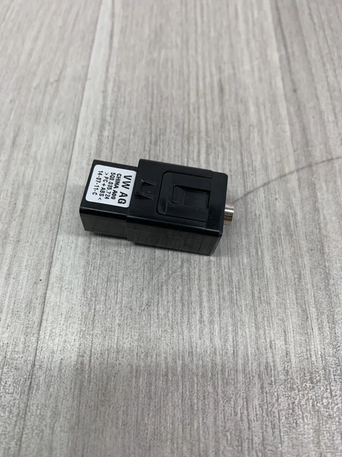 SKODA OCTAVIA 5E Original Aux Douille 5Q0035724 EUR 20,16 - PicClick FR