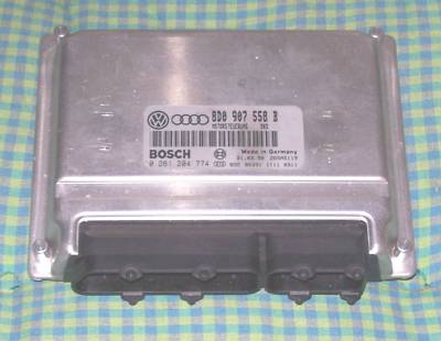 BOSCH CONTROL UNIT VW Passat/Audi A4 1.8 ADR 8D0907558B 0261204774 31. ...