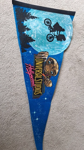 VINTAGE UNIVERSAL STUDIOS ET Exta Terrestrial Felt Pennant £5.45 ...