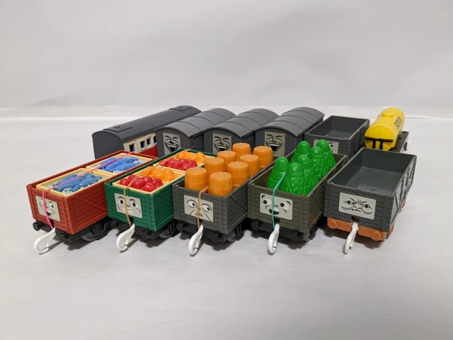 THOMAS & FRIENDS TOMY Plarail Trackmaster Güterwagen Set ...