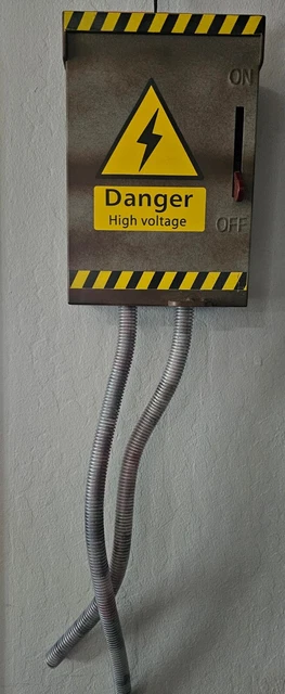 HALLOWEEN DANGER HIGH Voltage Animated Light Sound Electric Shock Power ...