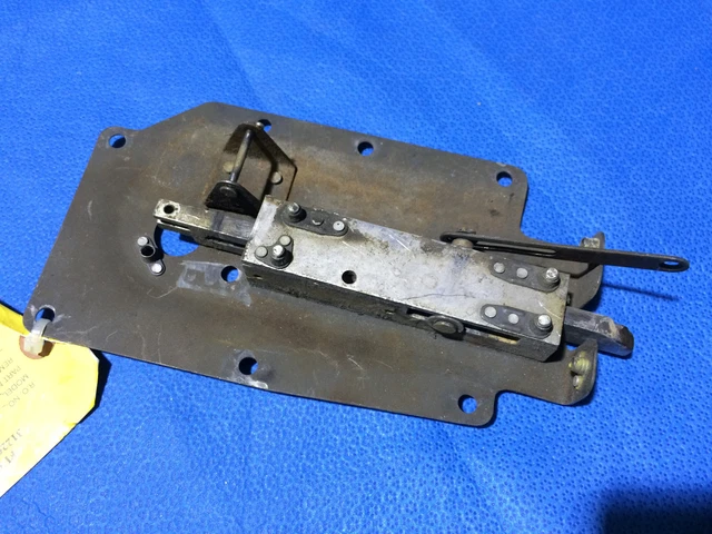 CESSNA CABIN DOOR Latch Plate Assy P/N 1217049-4 (0116-50) $174.25 ...