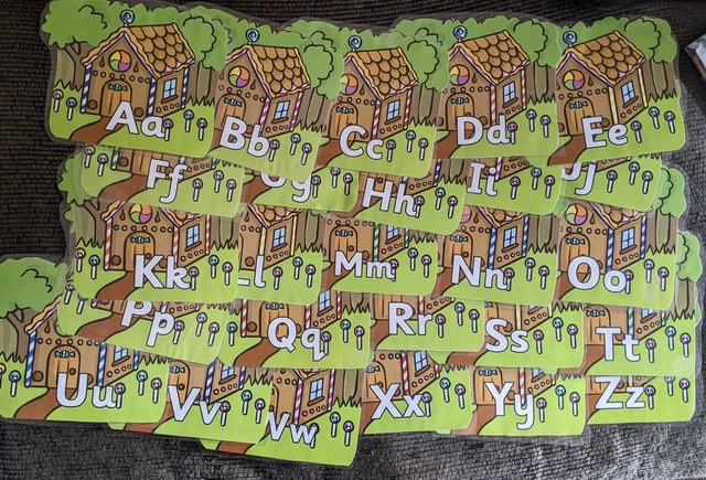 TEACHING RESOURCE - Complete Upper & Lower Case Alphabet on Gingerbread ...