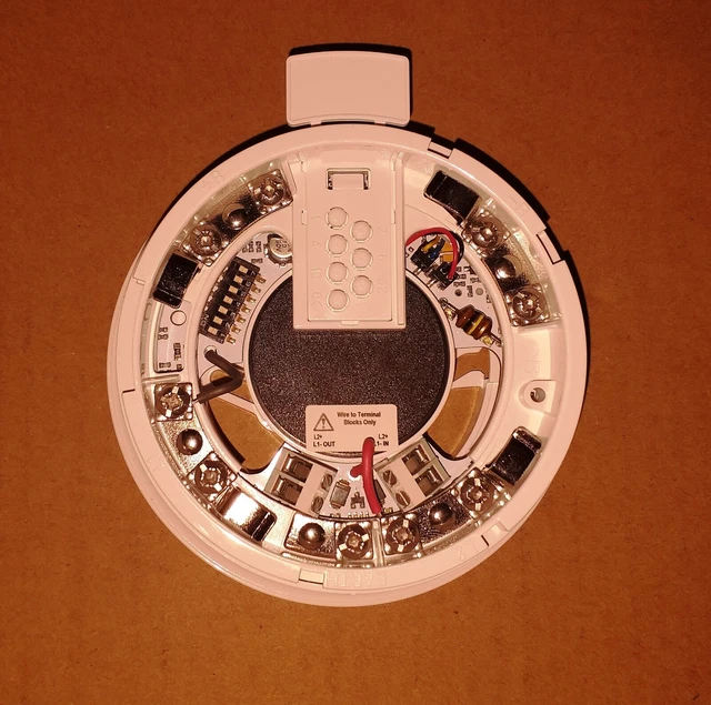 45681-702 APOLLO DISCOVERY Sounder Base With Isolator Base Sounder ...