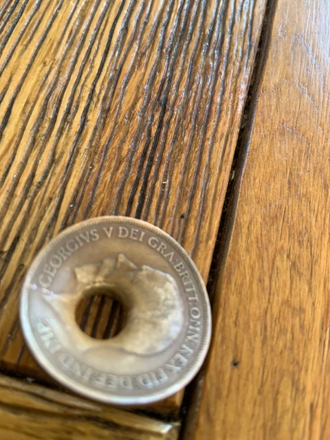 WW1 DATED SHRAPNEL Damaged British One Penny Coin Trench Art Souvenir £ ...