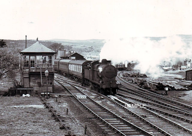 GRASSINGTON RAILWAY STATION, YORKSHIRE. 1950 Loco; 44041 PHOTO 12 x 8 £ ...