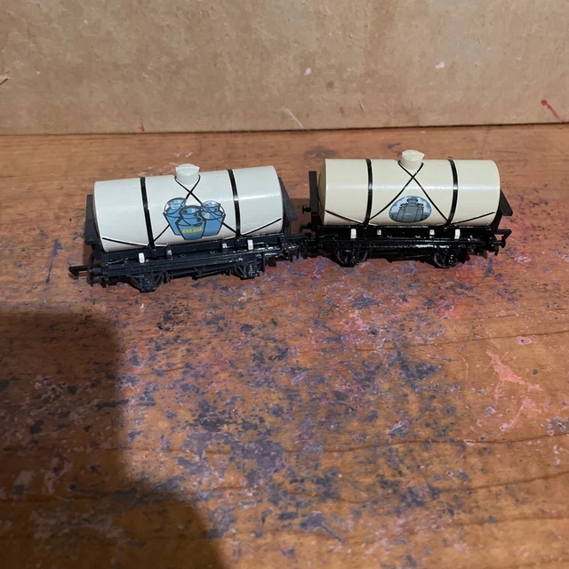 2X BACHMANN TRAINS Thomas HO OO Cream Tankers Dairy Both Versions 77032 ...