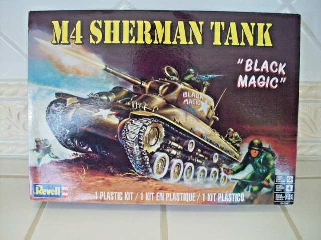 MONOGRAM/REVELL M4 SHERMAN Tank w/Screamin' "Mimi" Rocket Launcher ...