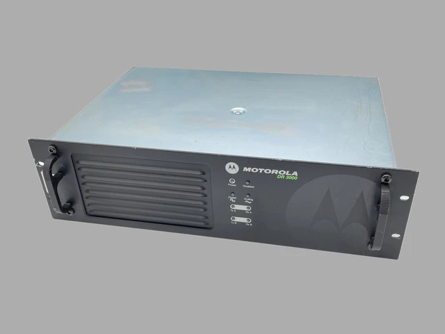 MOTOROLA DR3000 DIGITAL/ Analogue Radio Repeater 1-25W UHF1 (403-470 ...