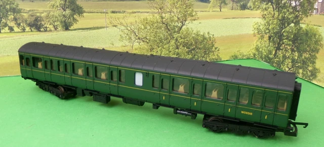 LIMA CLASS 117 DMU Trailer/Centre Car Composite Coach BR Green W59518 ...