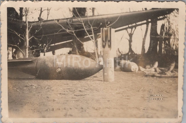 FOTO, LUFTWAFFE, 1000 Kilo Bomben für Junkers Ju 87 Argentan ...