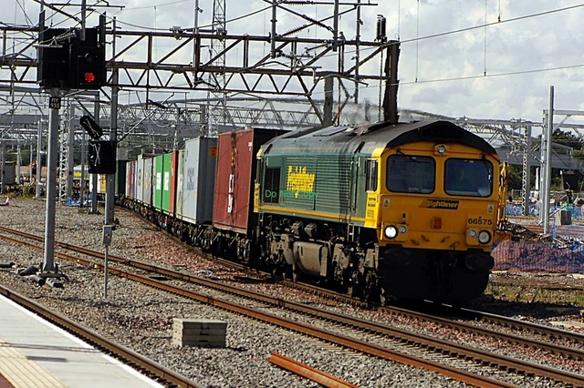 C3 6X4 GLOSSY Photo Freightliner Class 66 66575 @ Rugby £1.00 - PicClick UK