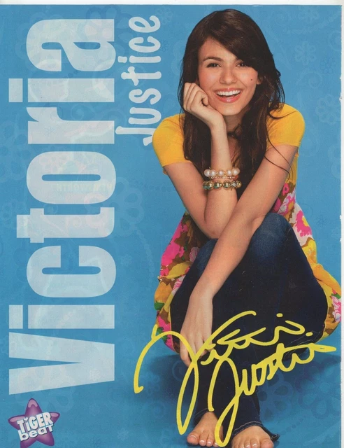 VICTORIA JUSTICE BAREFOOT pinup shirtless David Henrie Jake T. Austin ...