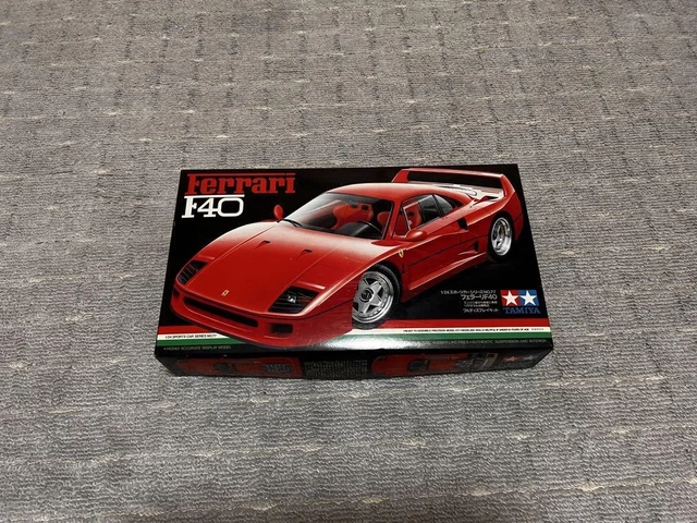 TAMIYA FERRARI F40 1/24 Scale Plastic Model Kit - Used, Partially ...