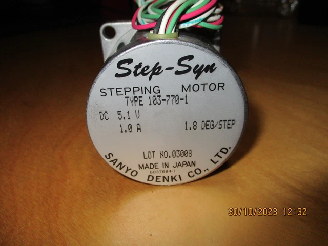 SANYO DENKI STEP Syn 103-770-1 Schrittmotor Stepping Motor 5,1V 1.0A ...