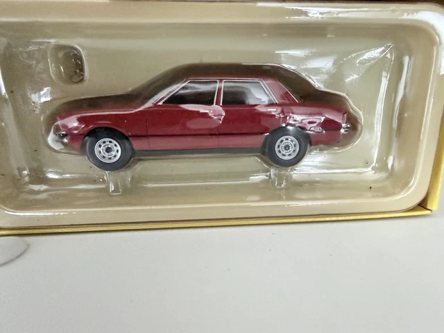 CORGI VANGUARDS - FORD CORTINA MKIV 1.6L - VENETIAN RED - Mint/Perfect ...