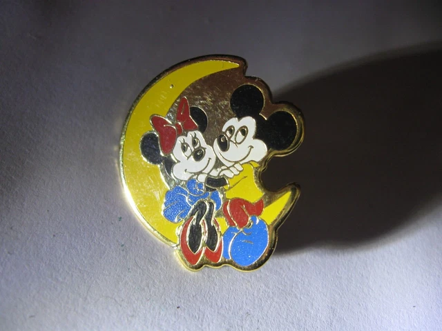 RARE OLD DISNEY Minnie And Mickey Mouse Enamel Press Pin Badge £5.00 ...