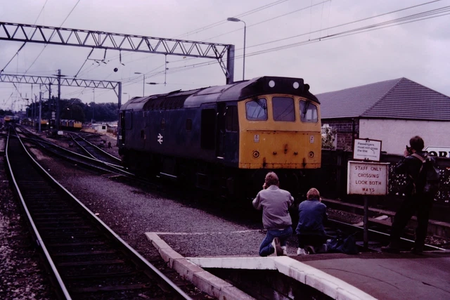1980S BRITISH RAIL BR Diesel Electric Loco Class 25 Railway Slide 621 £ ...