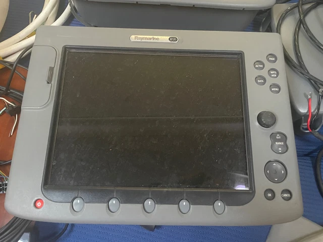 RAYMARINE E120 CLASSIC multi function Display Chart Plotter £190.00 ...